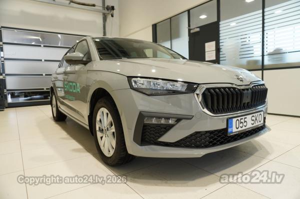 Pelēks Skoda Scala 2026 Tallina, ar dzinēja tilpumu 1.00 L un nobraukumu 4 tūkst. km par 24400 €, foto 4 vietnē AUTOMOTO.COM.LV