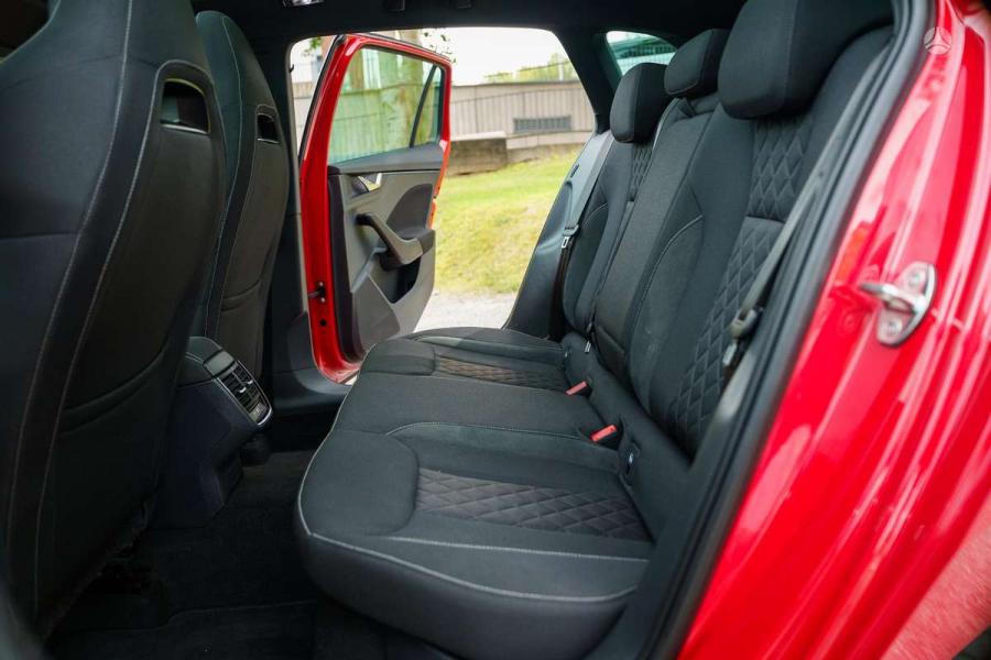 Red Skoda Scala 2019 in Vilnius, with an engine capacity of 1.60 L and mileage of 205 thousand km for 11900 €, photo 23 on AUTOMOTO.COM.LV
