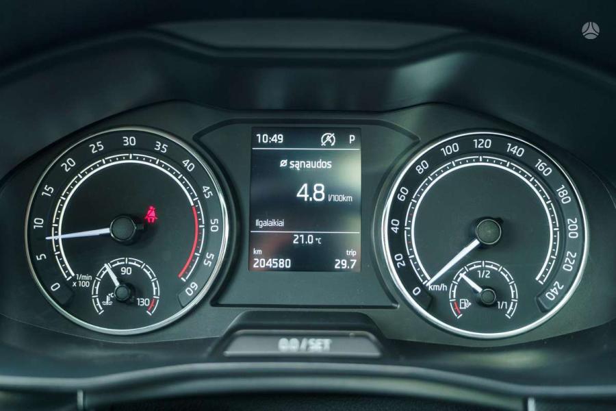 Red Skoda Scala 2019 in Vilnius, with an engine capacity of 1.60 L and mileage of 205 thousand km for 11900 €, photo 27 on AUTOMOTO.COM.LV