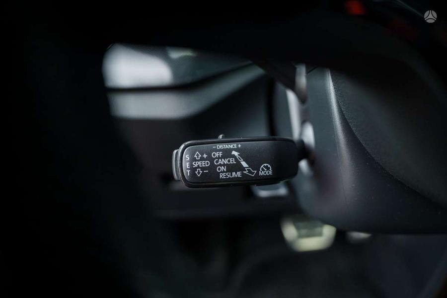 Red Skoda Scala 2019 in Vilnius, with an engine capacity of 1.60 L and mileage of 205 thousand km for 11900 €, photo 39 on AUTOMOTO.COM.LV