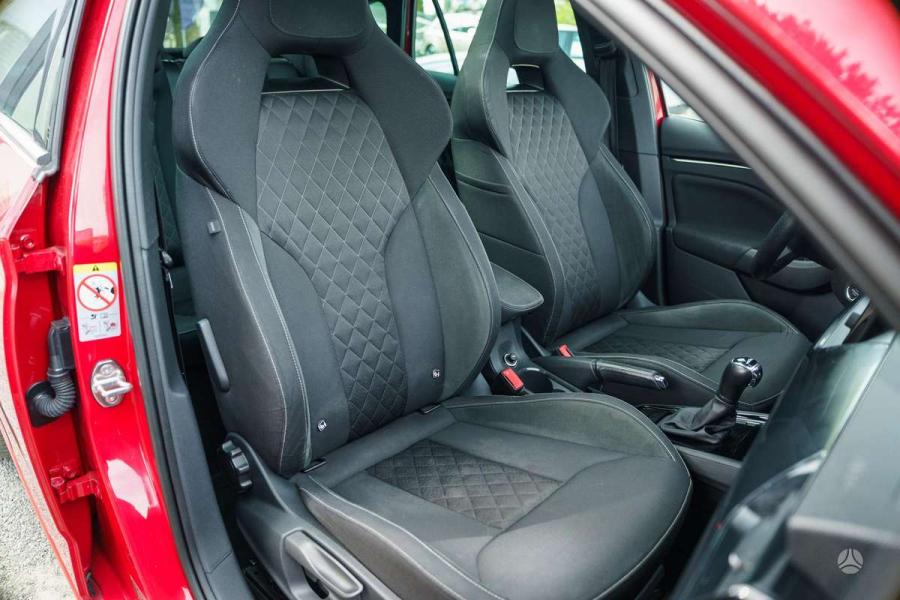 Red Skoda Scala 2019 in Vilnius, with an engine capacity of 1.60 L and mileage of 205 thousand km for 11900 €, photo 21 on AUTOMOTO.COM.LV
