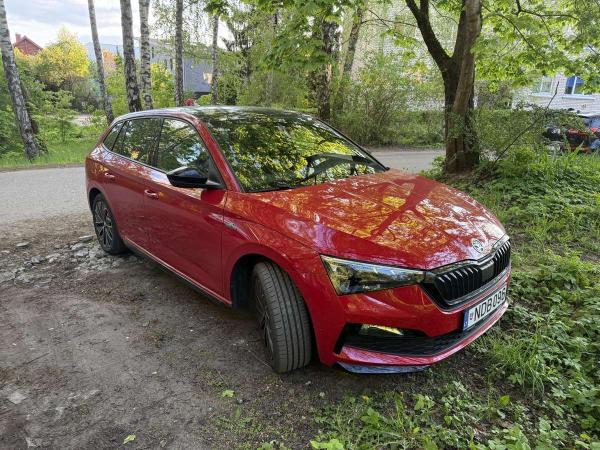 Sarkans Skoda Scala 2024 Viļņa, ar dzinēja tilpumu 1.50 L un nobraukumu 34 tūkst. km par 23000 €, foto 3 vietnē AUTOMOTO.COM.LV