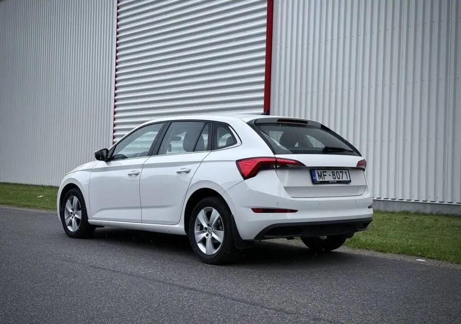 White Skoda Scala 2019 in Riga, with an engine capacity of 1.60 L and mileage of 248 thousand km for 9900 €, photo 4 on AUTOMOTO.COM.LV