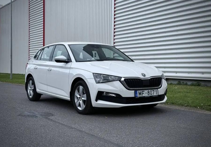 White Skoda Scala 2019 in Riga, with an engine capacity of 1.60 L and mileage of 248 thousand km for 9900 €, photo 5 on AUTOMOTO.COM.LV