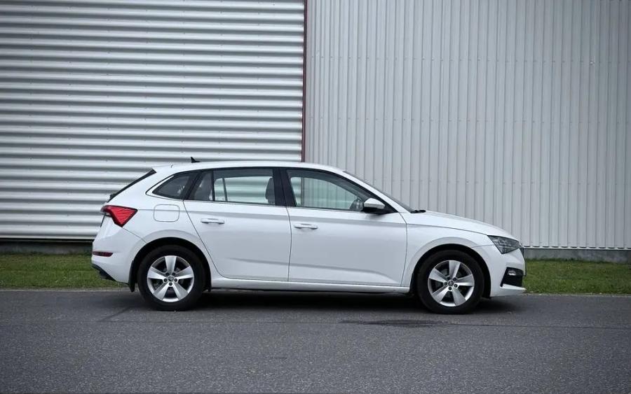 White Skoda Scala 2019 in Riga, with an engine capacity of 1.60 L and mileage of 248 thousand km for 9900 €, photo 6 on AUTOMOTO.COM.LV
