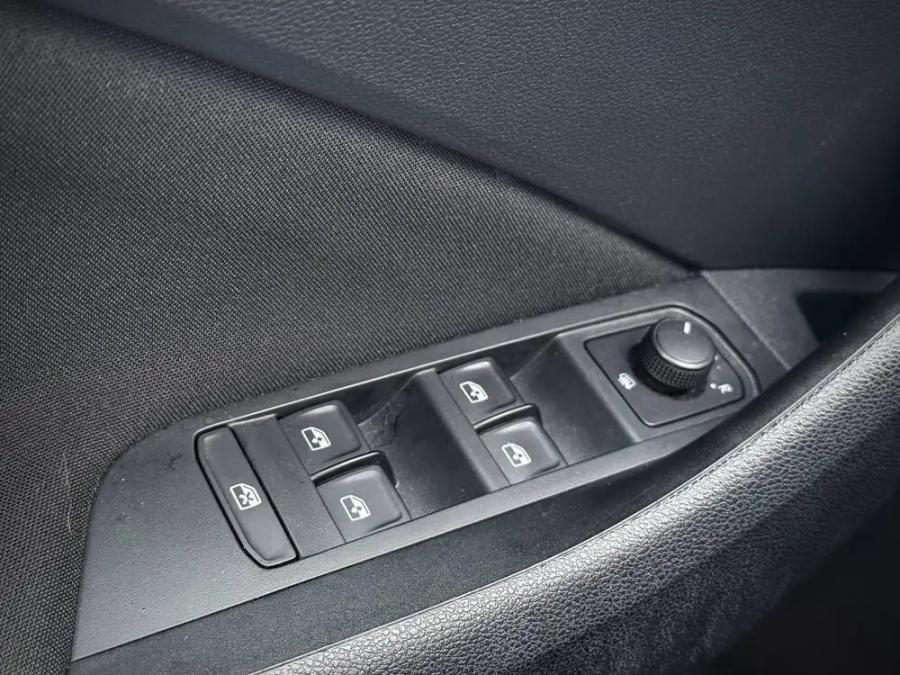 White Skoda Scala 2019 in Riga, with an engine capacity of 1.60 L and mileage of 248 thousand km for 9900 €, photo 18 on AUTOMOTO.COM.LV