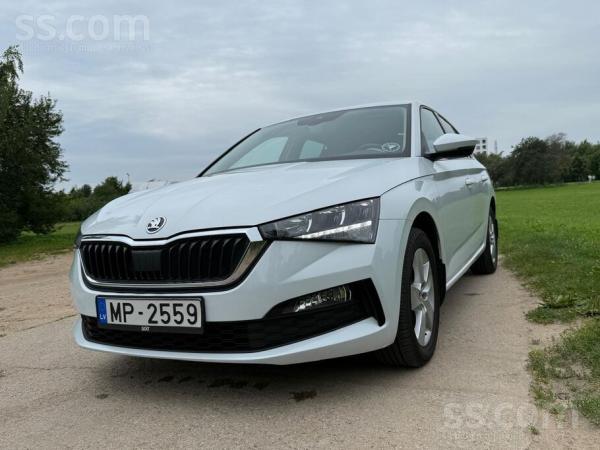 White Skoda Scala 2020 in Riga, with an engine capacity of 1.50 L and mileage of 88 thousand km for 11750 €, photo 1 on AUTOMOTO.COM.LV