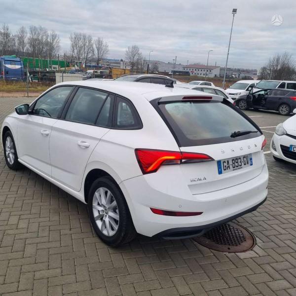 Balts Skoda Scala 2021 Tauragė, ar dzinēja tilpumu 1.60 L un nobraukumu 225 tūkst. km par 9600 €, foto 4 vietnē AUTOMOTO.COM.LV