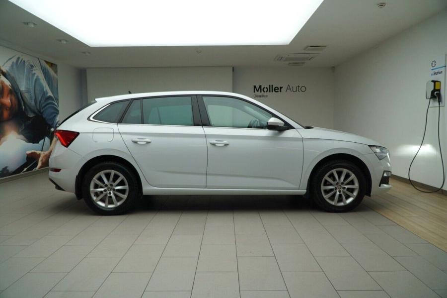 White Skoda Scala 2021 in Peetri, with an engine capacity of 1.00 L and mileage of 65 thousand km for 16300 €, photo 3 on AUTOMOTO.COM.LV