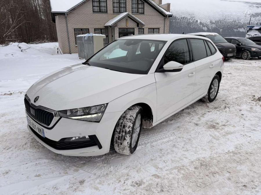 White Skoda Scala 2021 in Taurage, with an engine capacity of 1.60 L and mileage of 259 thousand km for 8150 €, photo 1 on AUTOMOTO.COM.LV