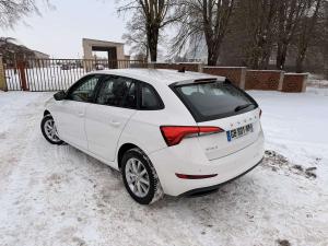 White Skoda Scala 2021 in Taurage, with an engine capacity of 1.60 L and mileage of 259 thousand km for 8150 €, photo 4 on AUTOMOTO.COM.LV