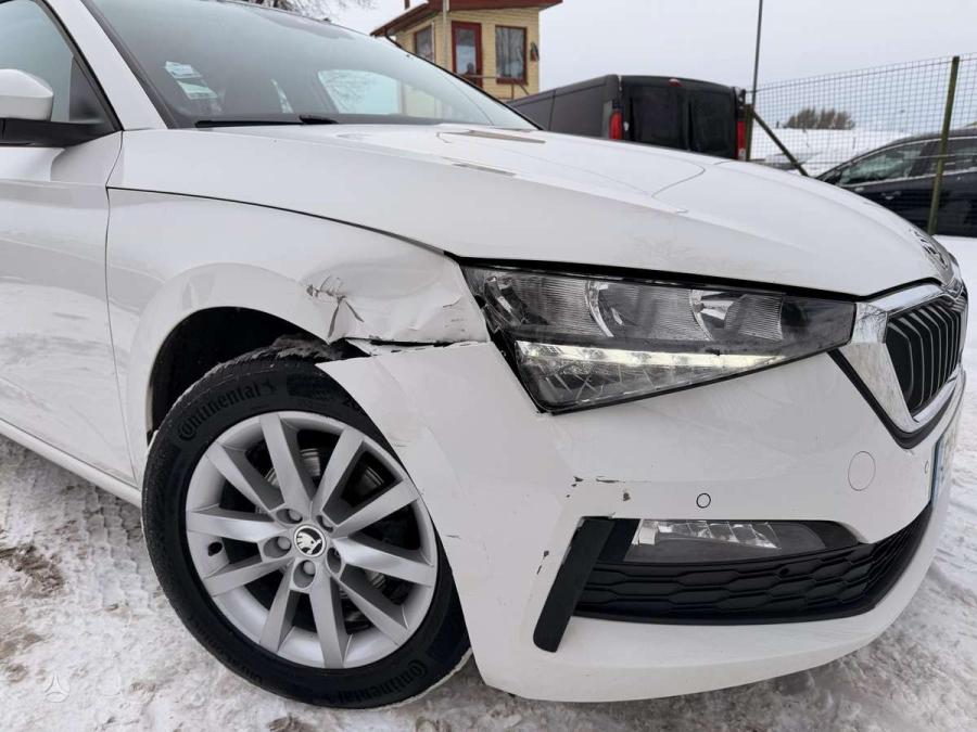 White Skoda Scala 2021 in Taurage, with an engine capacity of 1.60 L and mileage of 259 thousand km for 8150 €, photo 21 on AUTOMOTO.COM.LV