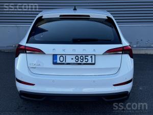 White Skoda Scala 2021 in Riga, with an engine capacity of 1.00 L and mileage of 143 thousand km for 11900 €, photo 5 on AUTOMOTO.COM.LV