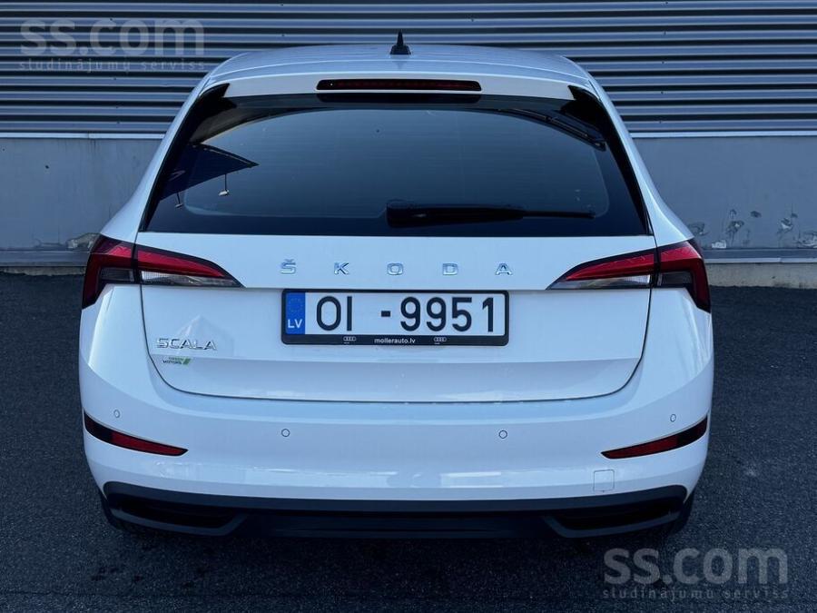 White Skoda Scala 2021 in Riga, with an engine capacity of 1.00 L and mileage of 143 thousand km for 11900 €, photo 5 on AUTOMOTO.COM.LV