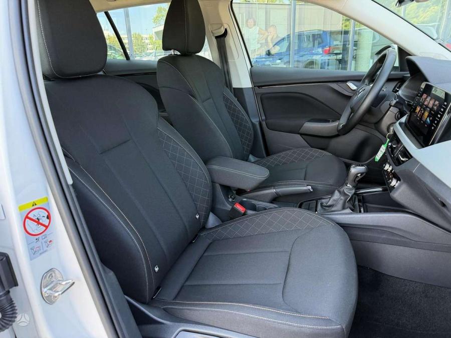 White Skoda Scala 2022 in Kaunas, with an engine capacity of 1.00 L and mileage of 165 thousand km for 12900 €, photo 11 on AUTOMOTO.COM.LV