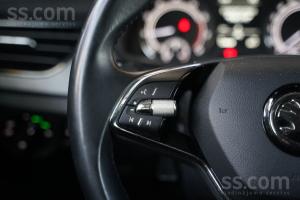 Balts Skoda Scala 2022 Rīga, ar dzinēja tilpumu 1.00 L un nobraukumu 125 tūkst. km par 9950 €, foto 14 vietnē AUTOMOTO.COM.LV