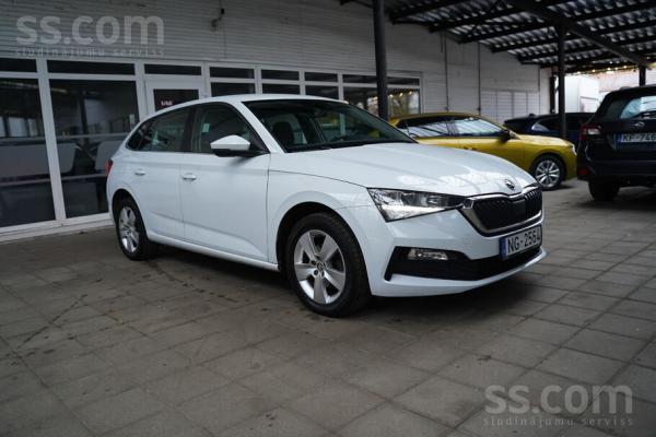 White Skoda Scala 2022 in Riga, with an engine capacity of 1.00 L and mileage of 139 thousand km for 9950 €, photo 6 on AUTOMOTO.COM.LV