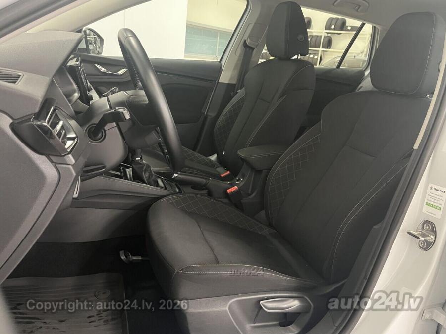 Balts Skoda Scala 2023 Tallina, ar dzinēja tilpumu 1.00 L un nobraukumu 71 tūkst. km par 16400 €, foto 8 vietnē AUTOMOTO.COM.LV