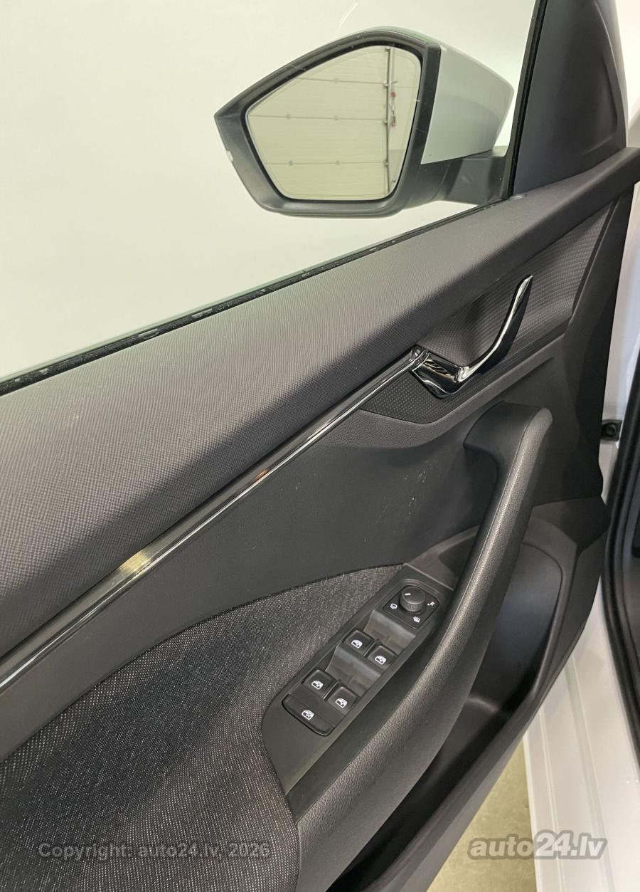 Balts Skoda Scala 2024 Tallina, ar dzinēja tilpumu 1.50 L un nobraukumu 69 tūkst. km par 19990 €, foto 20 vietnē AUTOMOTO.COM.LV