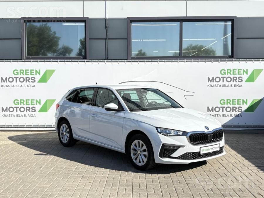 White Skoda Scala 2024 in Riga, with an engine capacity of 1.00 L and mileage of 45 thousand km for 20500 €, photo 3 on AUTOMOTO.COM.LV