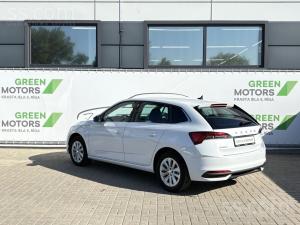 White Skoda Scala 2024 in Riga, with an engine capacity of 1.00 L and mileage of 45 thousand km for 20500 €, photo 4 on AUTOMOTO.COM.LV
