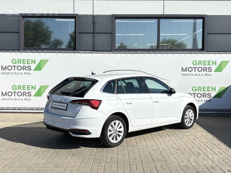 White Skoda Scala 2024 in Riga, with an engine capacity of 1.00 L and mileage of 45 thousand km for 20500 €, photo 5 on AUTOMOTO.COM.LV