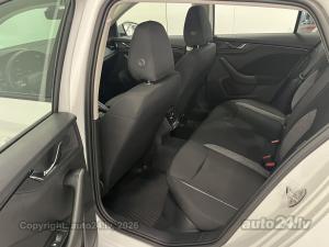 Balts Skoda Scala 2025 Tallina, ar dzinēja tilpumu 1.00 L un nobraukumu 29 tūkst. km par 19900 €, foto 15 vietnē AUTOMOTO.COM.LV