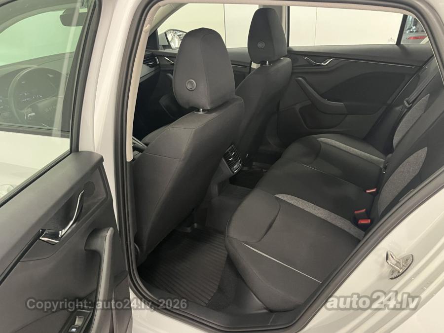 Balts Skoda Scala 2025 Tallina, ar dzinēja tilpumu 1.00 L un nobraukumu 29 tūkst. km par 19900 €, foto 15 vietnē AUTOMOTO.COM.LV