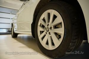 White Skoda Scala 2025 in Tallinn, with an engine capacity of 1.00 L and mileage of 33 thousand km for 21900 €, photo 6 on AUTOMOTO.COM.LV