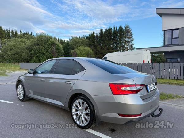 Smilšu krāsa Skoda SuperB 2016 Tallina, ar dzinēja tilpumu 1.40 L un nobraukumu 229 tūkst. km par 7200 €, foto 7 vietnē AUTOMOTO.COM.LV