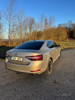Smilšu krāsa Skoda SuperB 2018 Tallina, ar dzinēja tilpumu 1.40 L un nobraukumu 106 tūkst. km par 14500 €, foto 5 vietnē AUTOMOTO.COM.LV