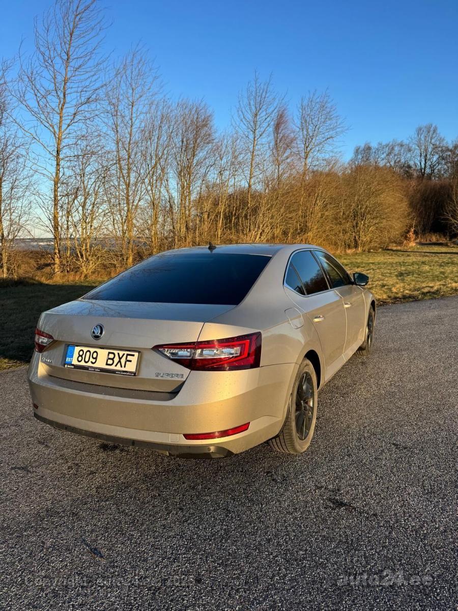 Smilšu krāsa Skoda SuperB 2018 Tallina, ar dzinēja tilpumu 1.40 L un nobraukumu 106 tūkst. km par 14500 €, foto 5 vietnē AUTOMOTO.COM.LV