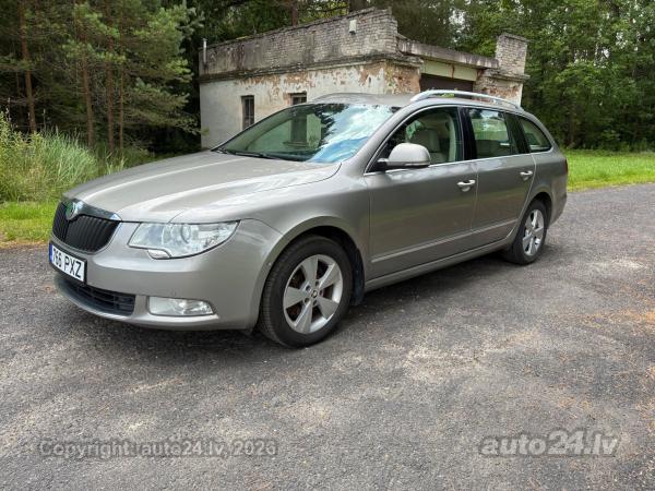 Smilšu krāsa Skoda SuperB 2011 Pelva, ar dzinēja tilpumu 2.00 L un nobraukumu 355 tūkst. km par 4750 €, foto 2 vietnē AUTOMOTO.COM.LV