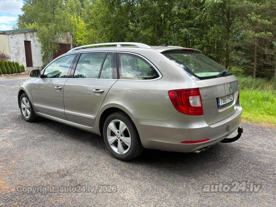 Smilšu krāsa Skoda SuperB 2011 Pelva, ar dzinēja tilpumu 2.00 L un nobraukumu 355 tūkst. km par 4750 €, foto 5 vietnē AUTOMOTO.COM.LV