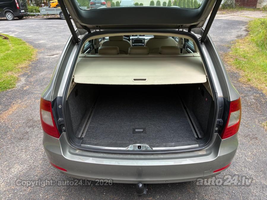 Smilšu krāsa Skoda SuperB 2011 Pelva, ar dzinēja tilpumu 2.00 L un nobraukumu 355 tūkst. km par 4750 €, foto 9 vietnē AUTOMOTO.COM.LV