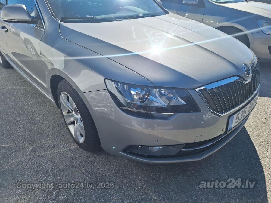 Beige Skoda SuperB 2013 in Tallinn, with an engine capacity of 2.00 L and mileage of 321 thousand km for 5300 €, photo 3 on AUTOMOTO.COM.LV