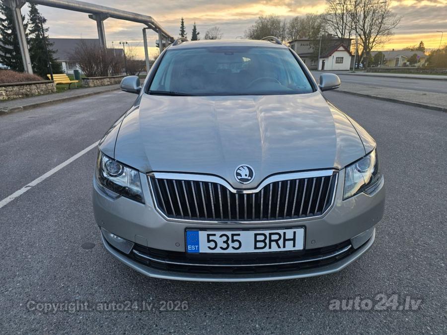 Smilšu krāsa Skoda SuperB 2013 Paide, ar dzinēja tilpumu 2.00 L un nobraukumu 322 tūkst. km par 6850 €, foto 3 vietnē AUTOMOTO.COM.LV