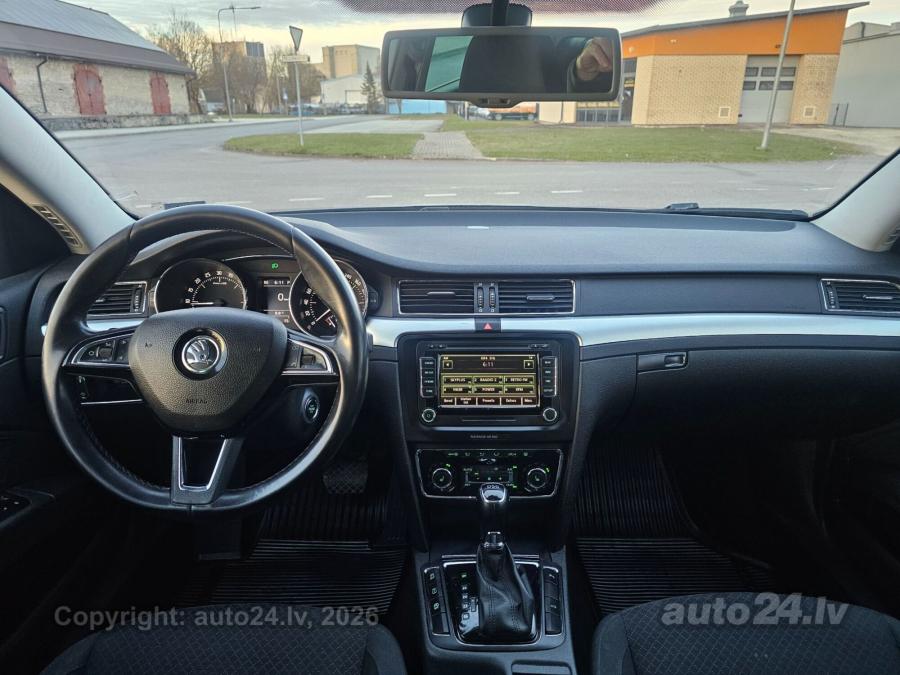 Smilšu krāsa Skoda SuperB 2013 Paide, ar dzinēja tilpumu 2.00 L un nobraukumu 322 tūkst. km par 6850 €, foto 9 vietnē AUTOMOTO.COM.LV