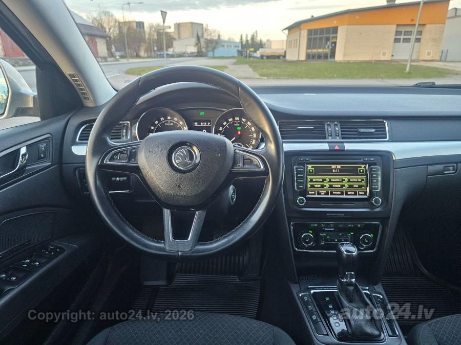 Smilšu krāsa Skoda SuperB 2013 Paide, ar dzinēja tilpumu 2.00 L un nobraukumu 322 tūkst. km par 6850 €, foto 10 vietnē AUTOMOTO.COM.LV