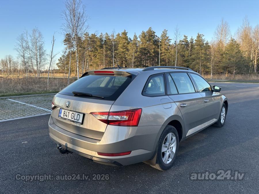 Smilšu krāsa Skoda SuperB 2016 Tallina, ar dzinēja tilpumu 2.00 L un nobraukumu 299 tūkst. km par 9700 €, foto 4 vietnē AUTOMOTO.COM.LV