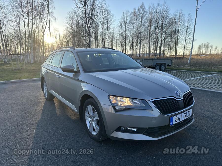 Smilšu krāsa Skoda SuperB 2016 Tallina, ar dzinēja tilpumu 2.00 L un nobraukumu 299 tūkst. km par 9700 €, foto 5 vietnē AUTOMOTO.COM.LV