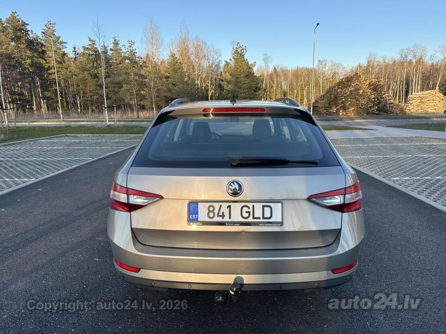 Smilšu krāsa Skoda SuperB 2016 Tallina, ar dzinēja tilpumu 2.00 L un nobraukumu 299 tūkst. km par 9700 €, foto 6 vietnē AUTOMOTO.COM.LV