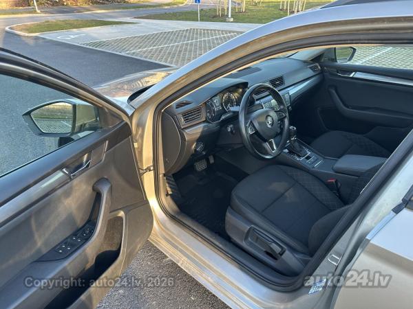 Smilšu krāsa Skoda SuperB 2016 Tallina, ar dzinēja tilpumu 2.00 L un nobraukumu 299 tūkst. km par 9700 €, foto 10 vietnē AUTOMOTO.COM.LV
