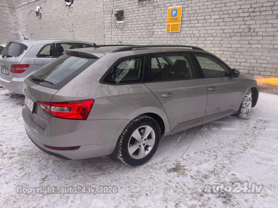 Beige Skoda SuperB 2017 in Tallinn, with an engine capacity of 1.40 L and mileage of 243 thousand km for 9990 €, photo 5 on AUTOMOTO.COM.LV