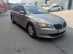 Smilšu krāsa Skoda SuperB 2017 Tallina, ar dzinēja tilpumu 1.40 L un nobraukumu 250 tūkst. km par 10490 €, foto 3 vietnē AUTOMOTO.COM.LV