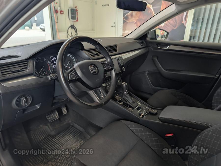 Beige Skoda SuperB 2018 in Paide, with an engine capacity of 1.40 L and mileage of 207 thousand km for 11899 €, photo 9 on AUTOMOTO.COM.LV