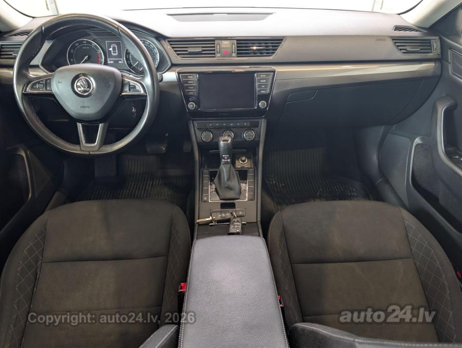 Beige Skoda SuperB 2018 in Paide, with an engine capacity of 1.40 L and mileage of 207 thousand km for 11899 €, photo 10 on AUTOMOTO.COM.LV