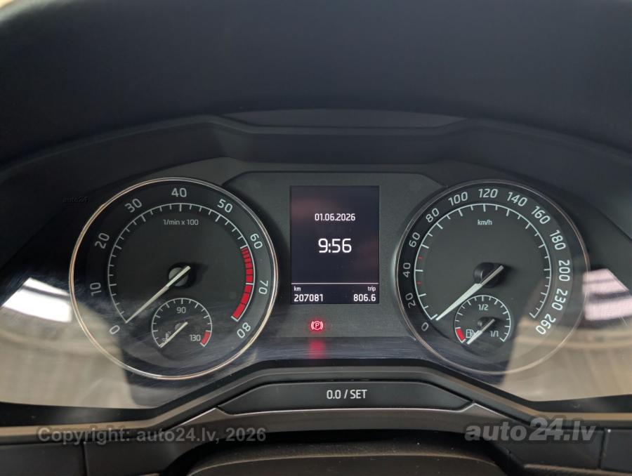 Beige Skoda SuperB 2018 in Paide, with an engine capacity of 1.40 L and mileage of 207 thousand km for 11899 €, photo 11 on AUTOMOTO.COM.LV