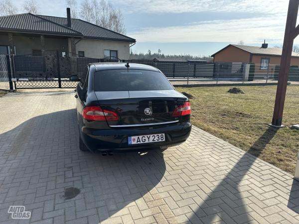 Melns Skoda SuperB 2009 Šalčininkai, ar dzinēja tilpumu 2.00 L un nobraukumu 497 tūkst. km par 3500 €, foto 4 vietnē AUTOMOTO.COM.LV