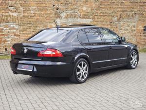 Black Skoda SuperB 2009 in Vilnius, with an engine capacity of 1.80 L and mileage of 231 thousand km for 4200 €, photo 6 on AUTOMOTO.COM.LV